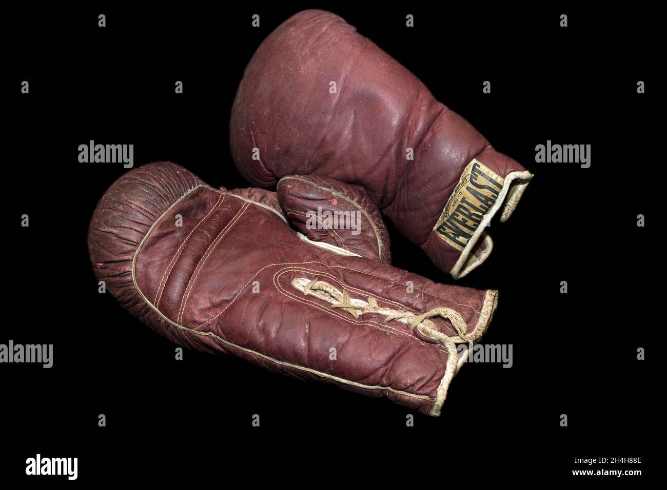 Old boxing gloves, 16 ounces, by Everlast from the year 1944, studio ...