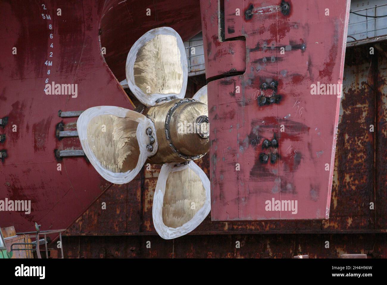 Repair of the ship screw in dock Stock Photo - Alamy