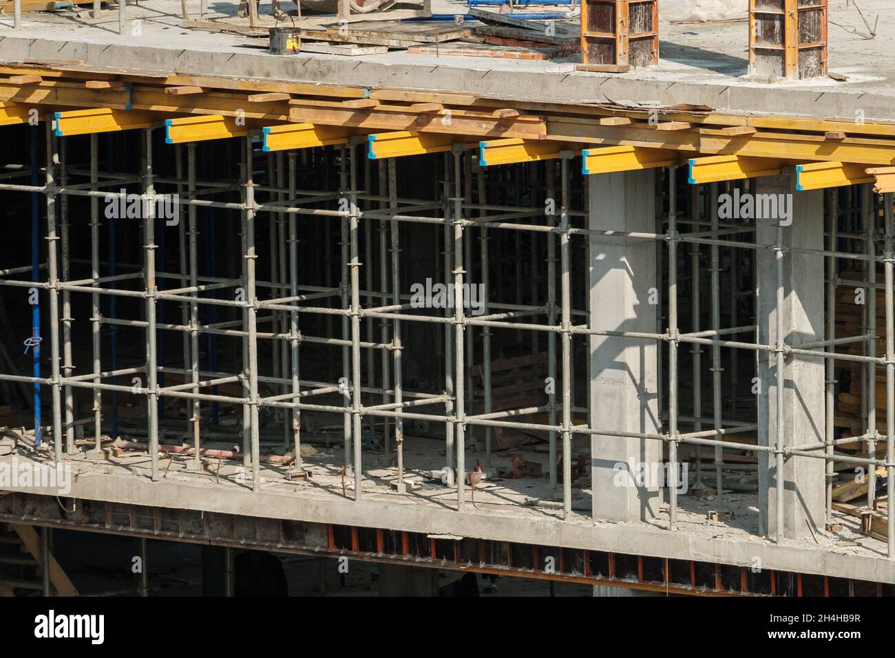 Falsework used on skyscraper building Stock Photo - Alamy