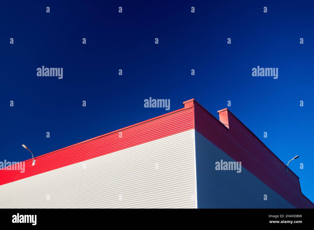 Aluminium composite panel cladding hi-res stock photography and images ...