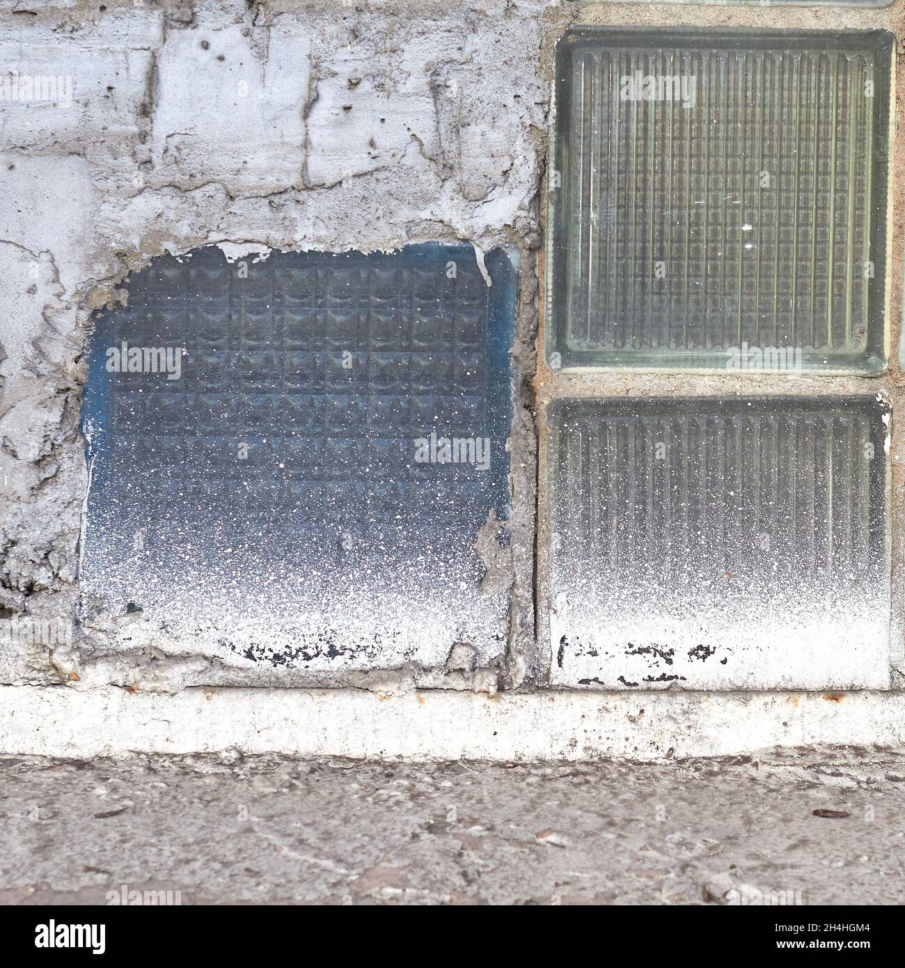 Closeup shot square windows hi-res stock photography and images - Alamy