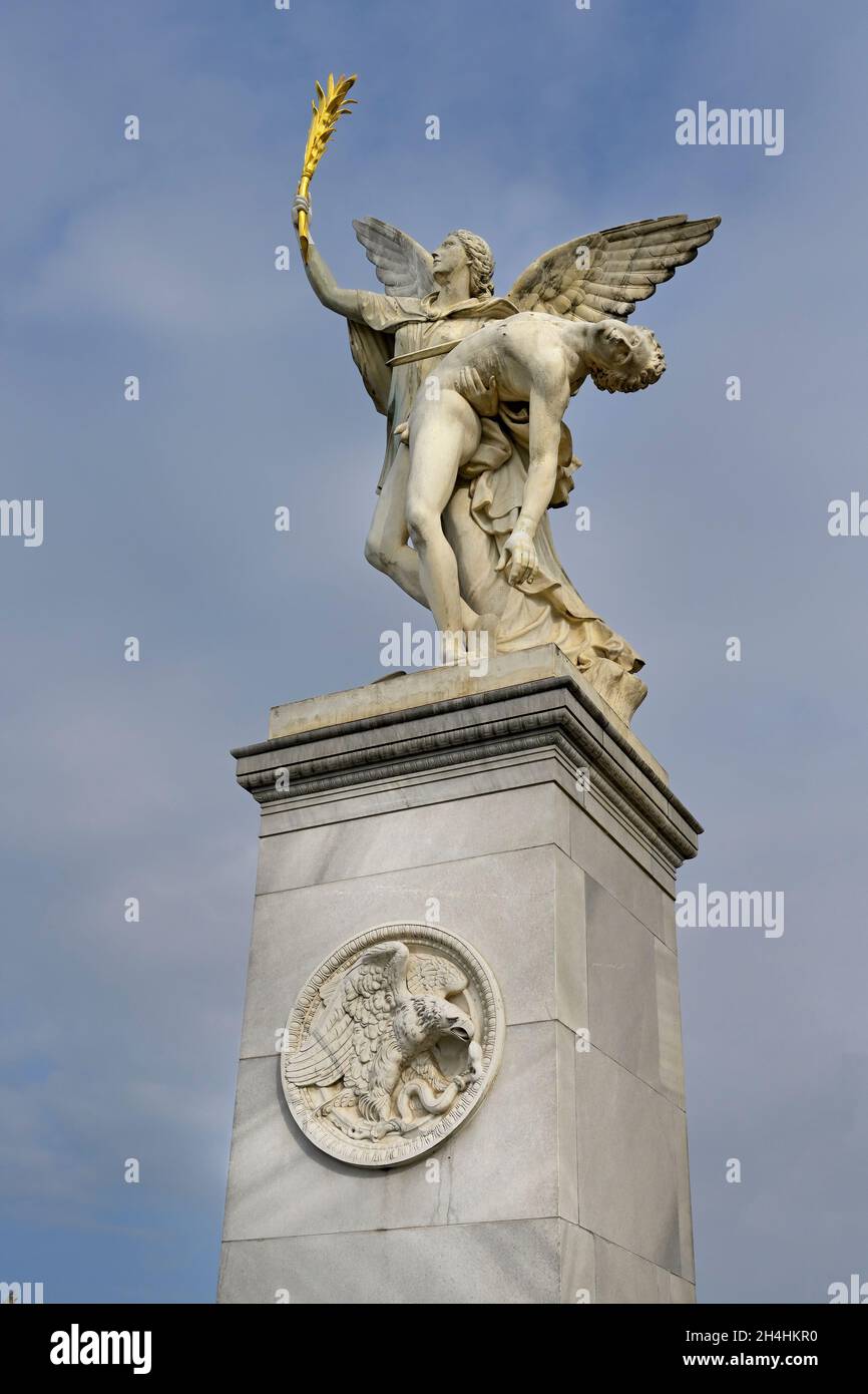 Greek mythology statue on Schloss bridge, Museum Island, Unter den ...