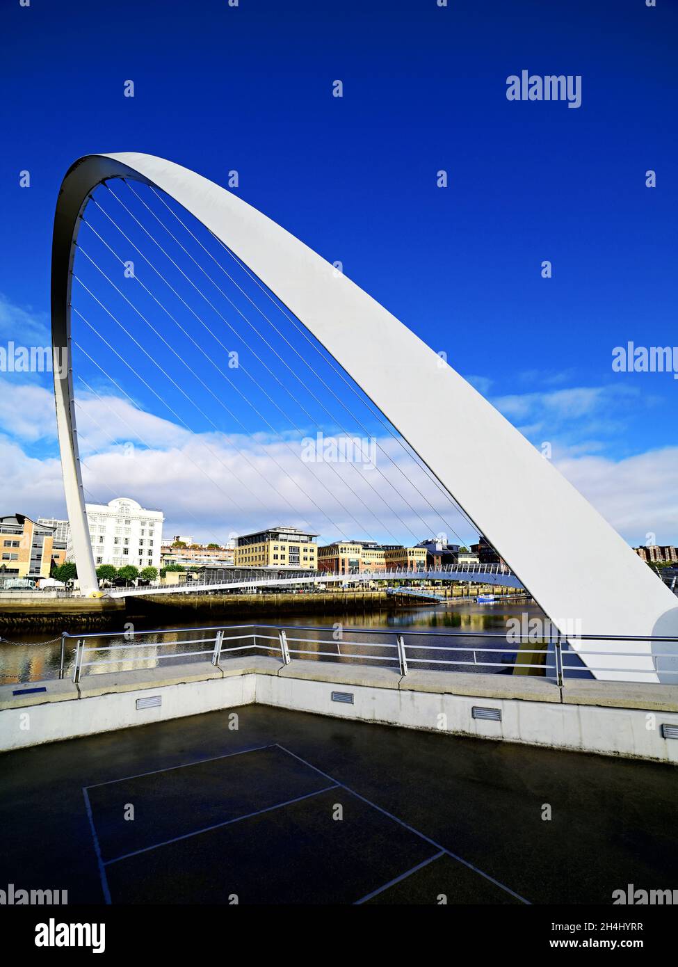 Gateshead Millenium Bridge overlooking the Newcastle quayside Stock ...