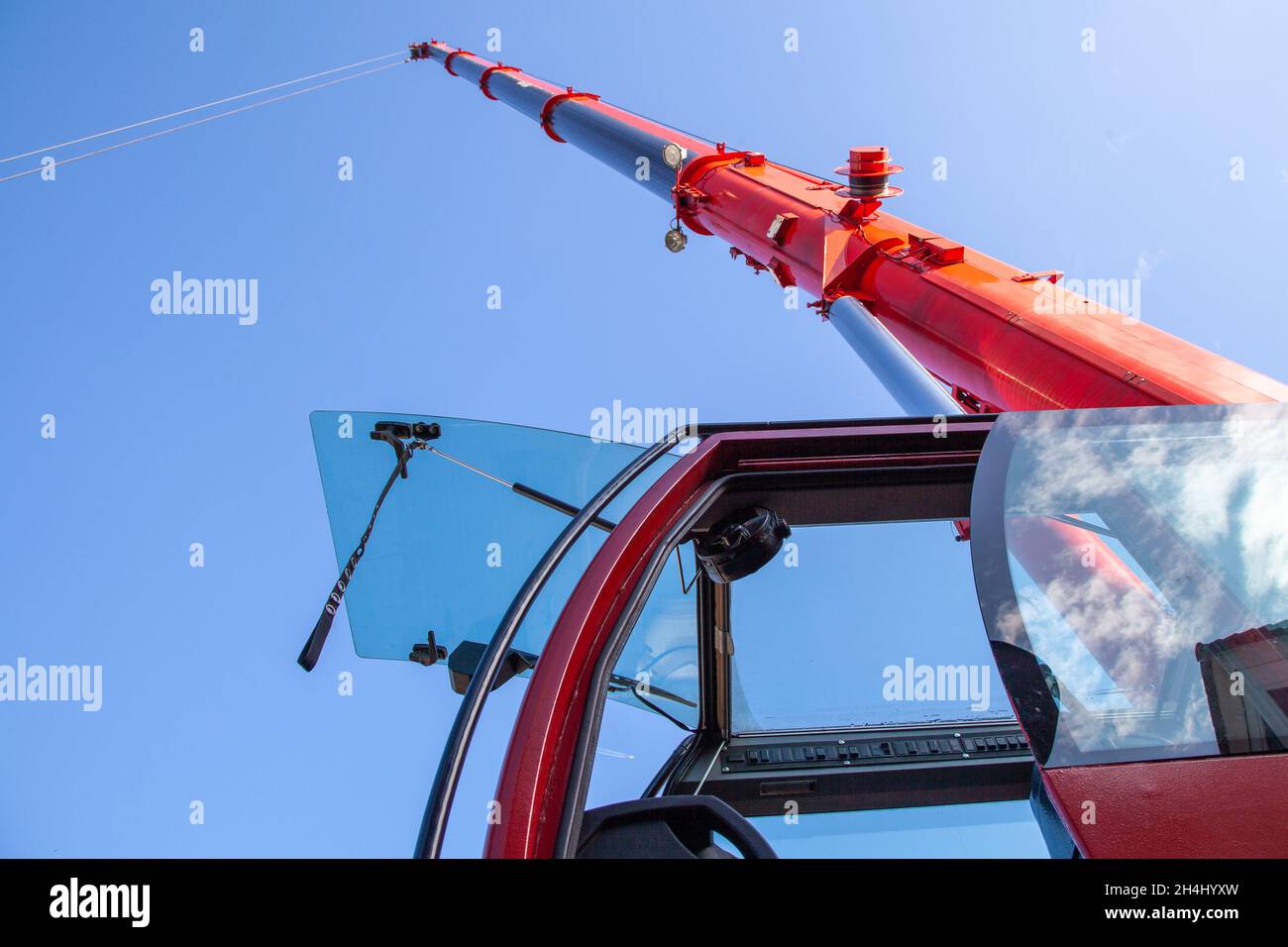 Crane outrigger hi-res stock photography and images - Alamy