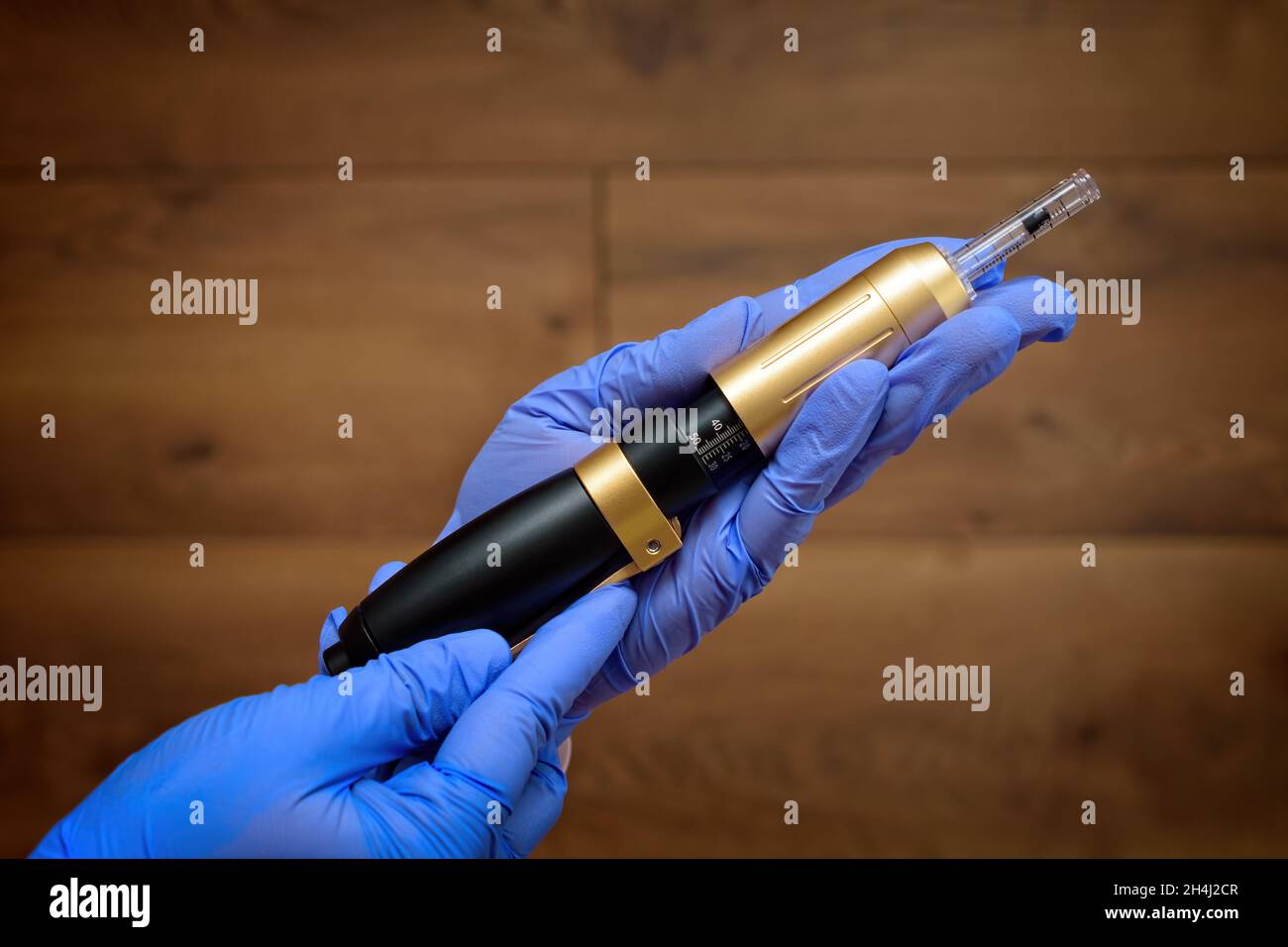 Lip filler needle free hi-res stock photography and images - Alamy