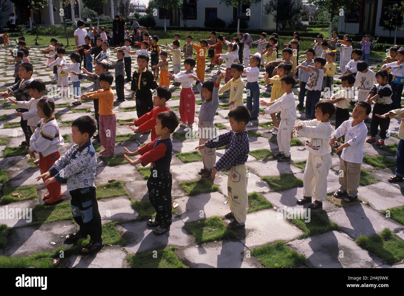 2000s school children hi-res stock photography and images - Alamy