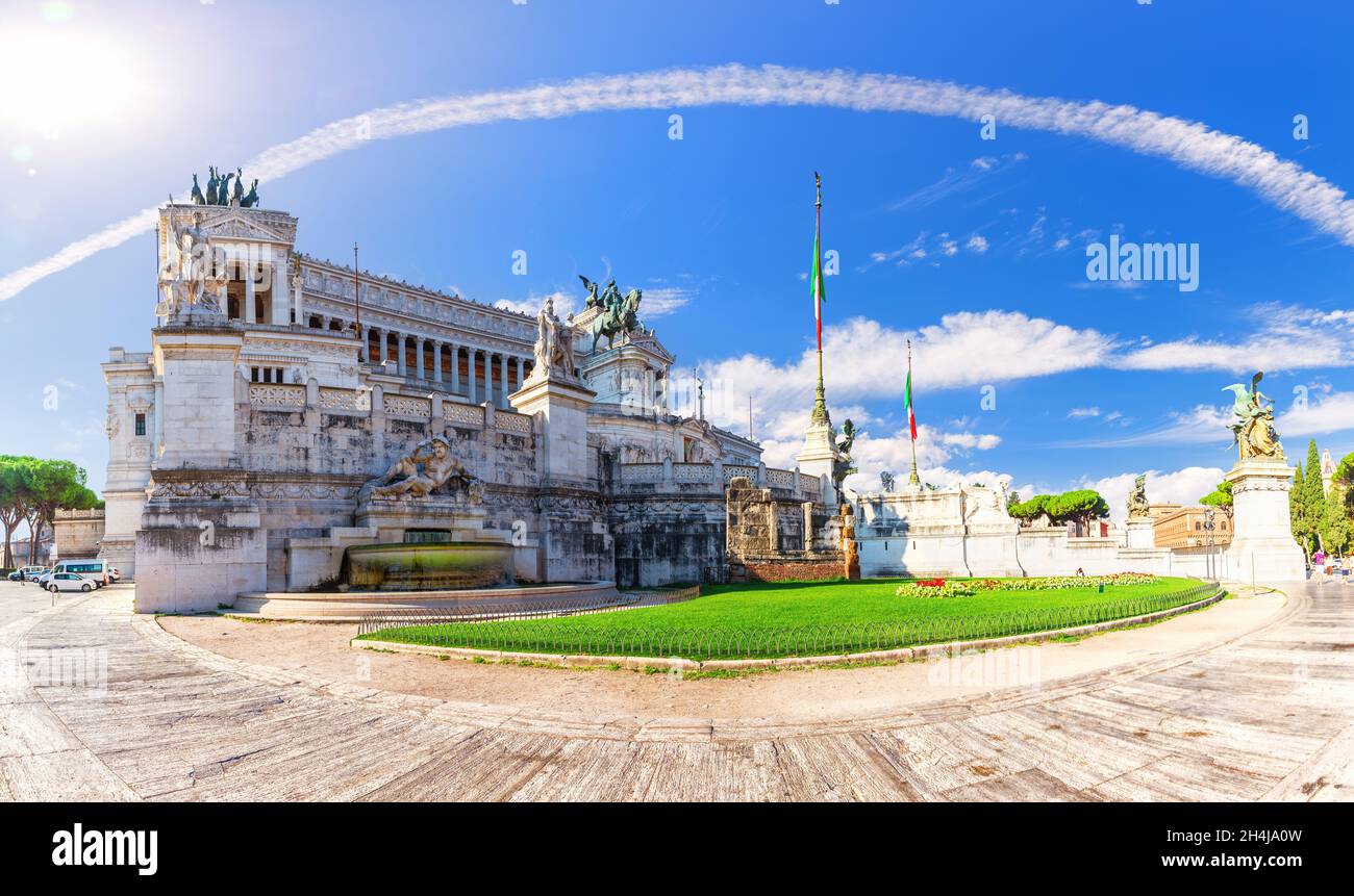 Vittoriano or Altar of the Fatherland, view from Venice Square, Rome ...