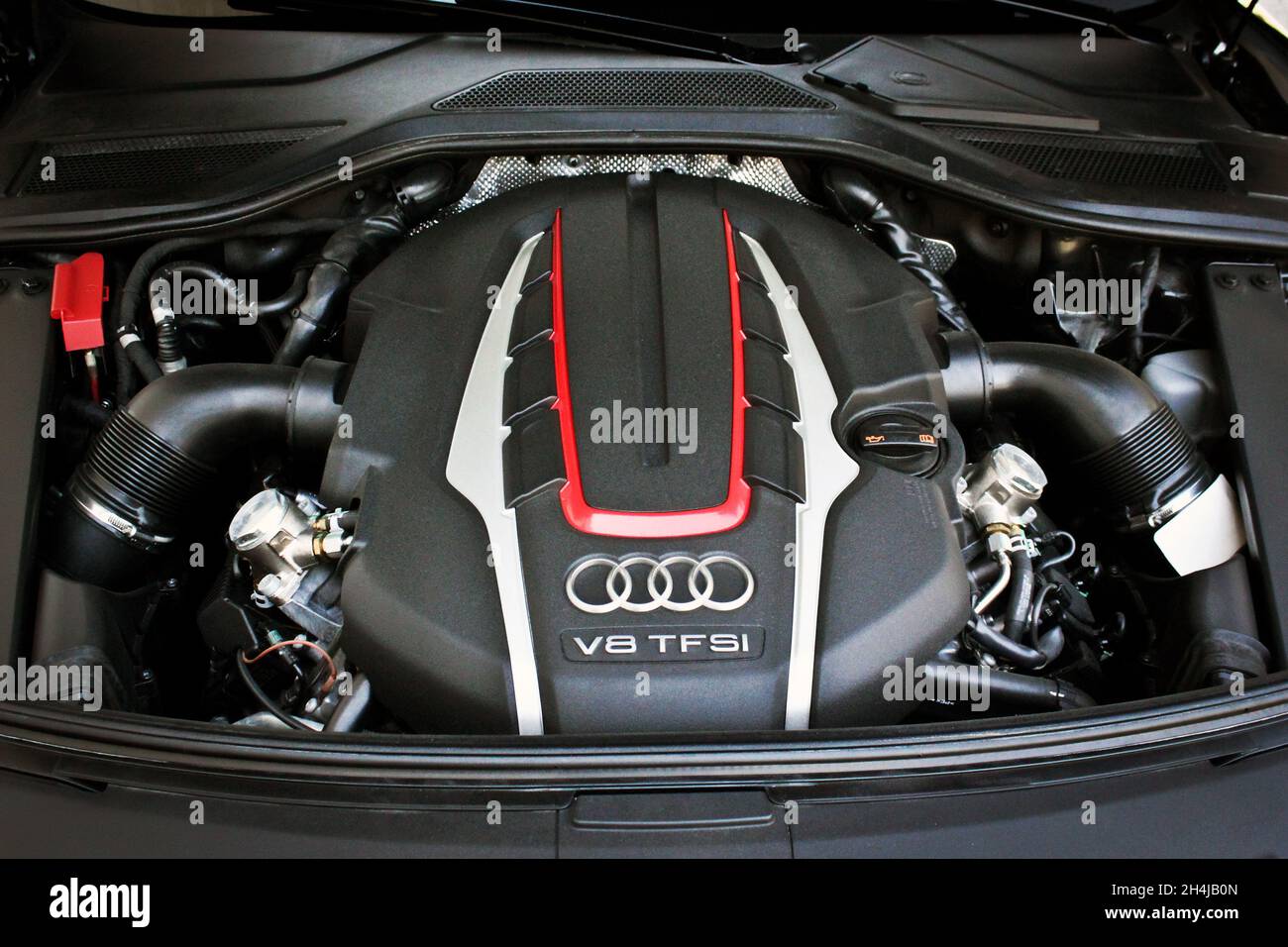 Kiev, Ukraine - April 3, 2014: Engine Audi S8 V8 TFSI Stock Photo - Alamy