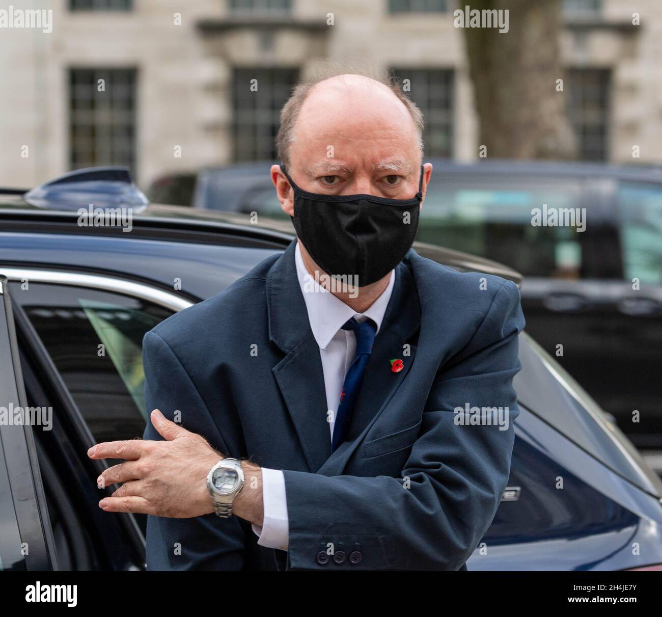 Chris whitty briefing hi-res stock photography and images - Alamy