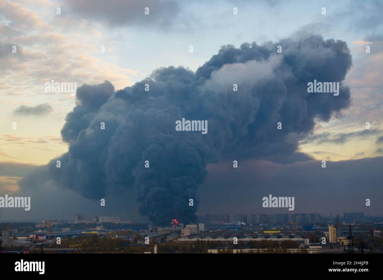 Warehouse building strong fire in warehouses black smoke and fire Stock ...