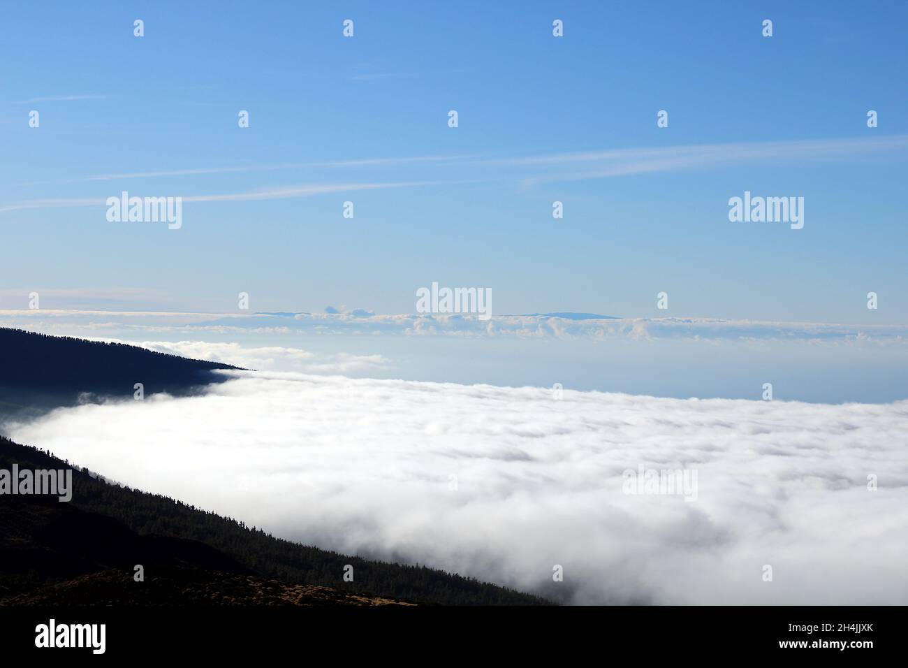 Mar de nubes hi-res stock photography and images - Alamy
