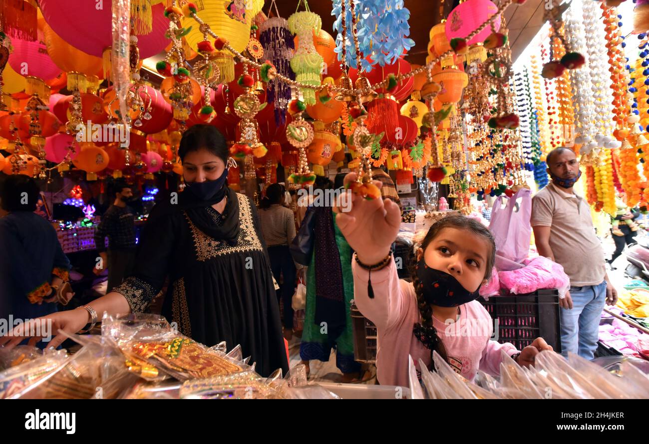Indian diwali shop hi-res stock photography and images - Alamy