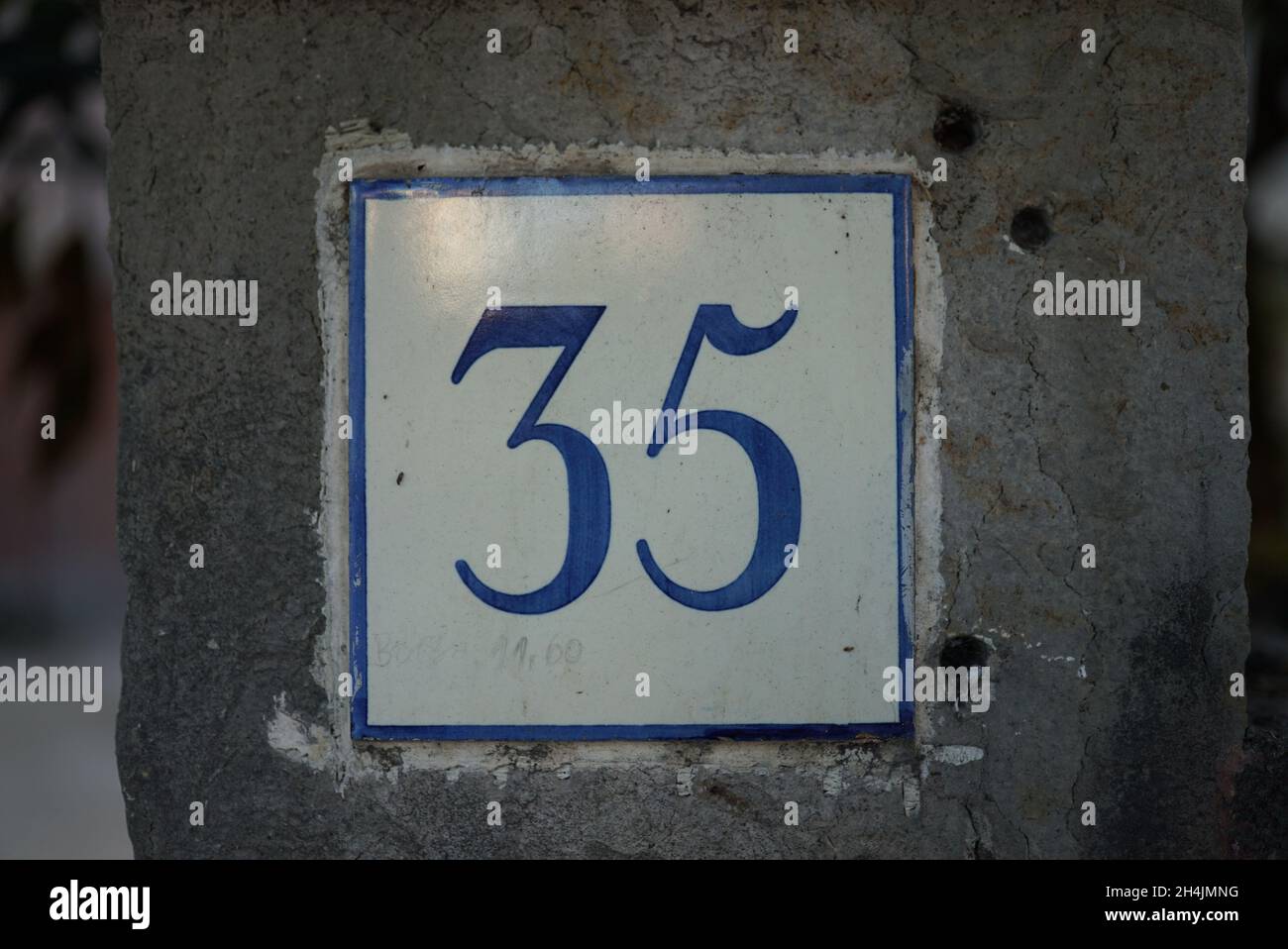 Sign with the number 35 on the pole Stock Photo - Alamy