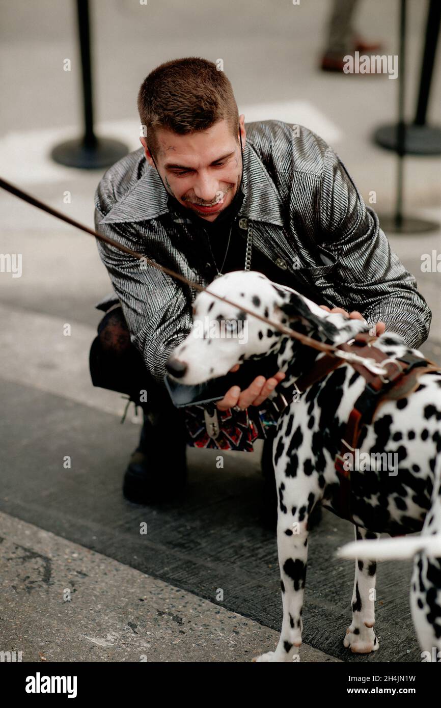 Street style, Clement Grobotek arriving at Victoria Tomas Spring Summer ...