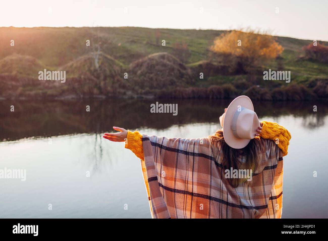 People breathing landscape hi-res stock photography and images - Alamy