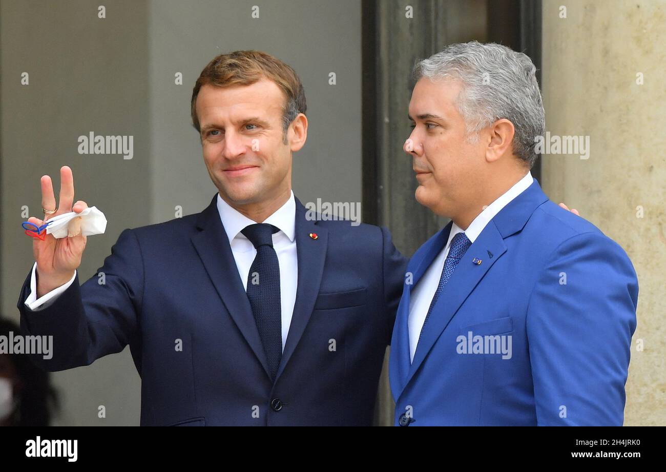 France's President Emmanuel Macron welcomes Columbia's counterpart Ivan ...