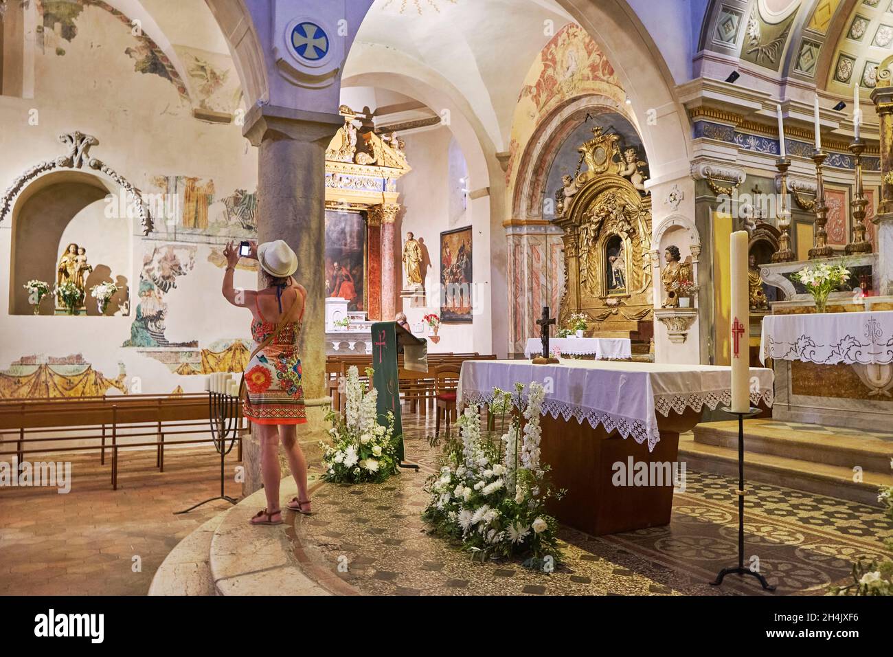 Side chapels hi-res stock photography and images - Alamy