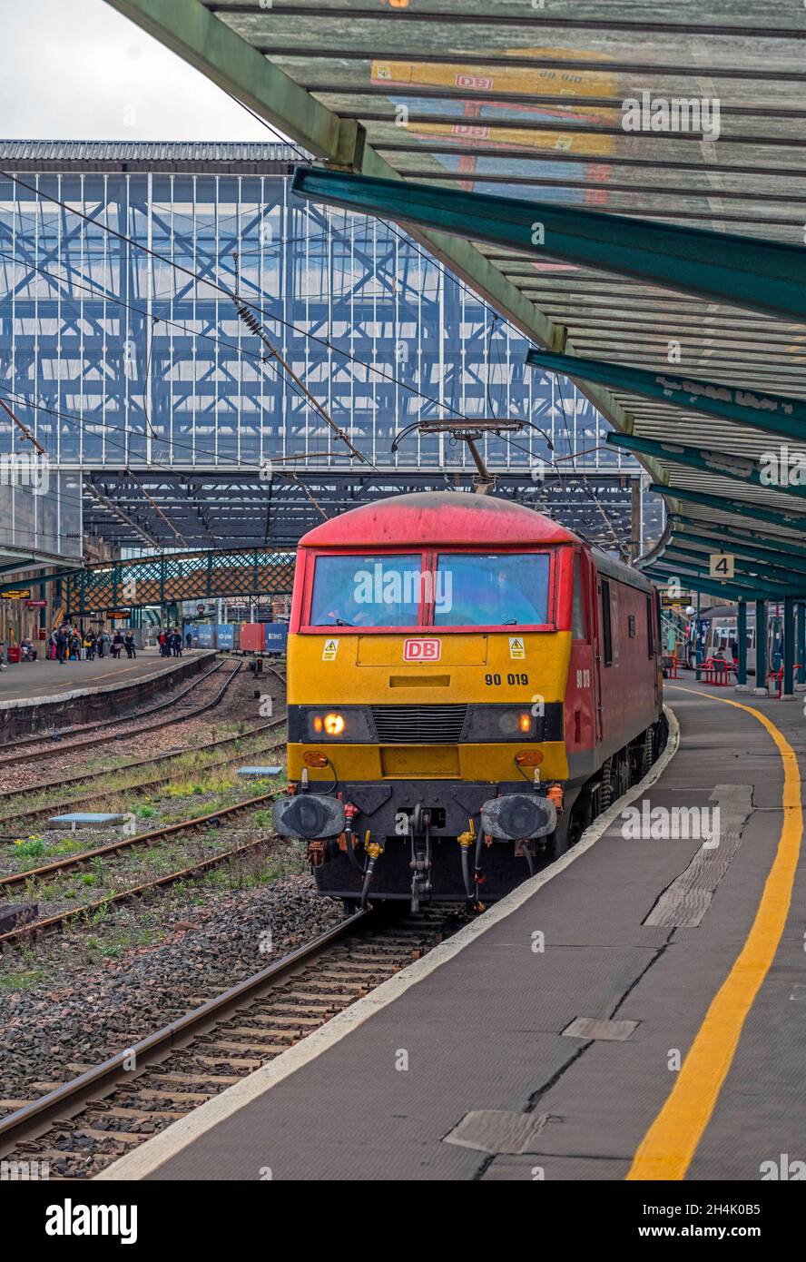 Class 90 train hi-res stock photography and images - Alamy
