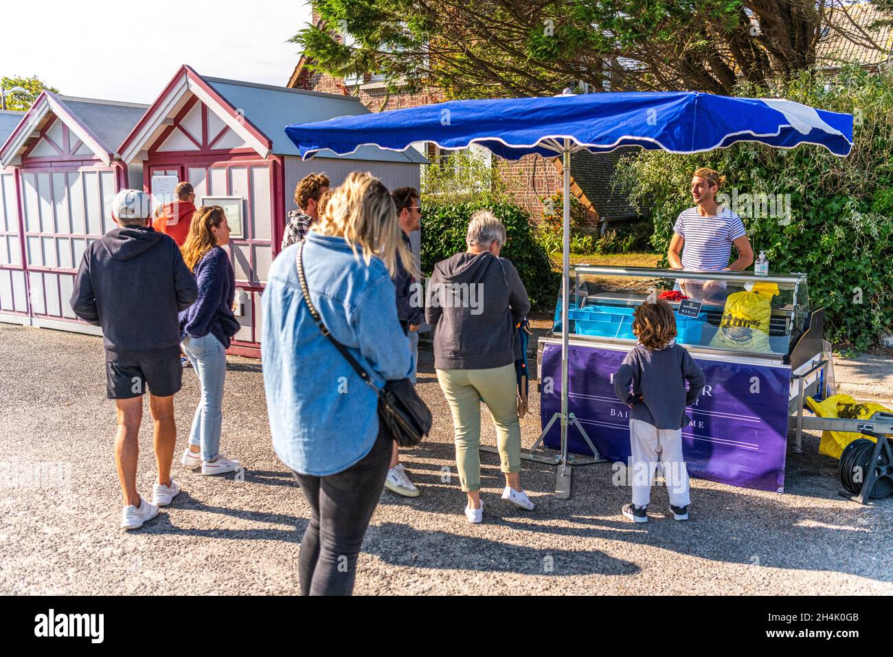 Mussel vendor hi-res stock photography and images - Alamy