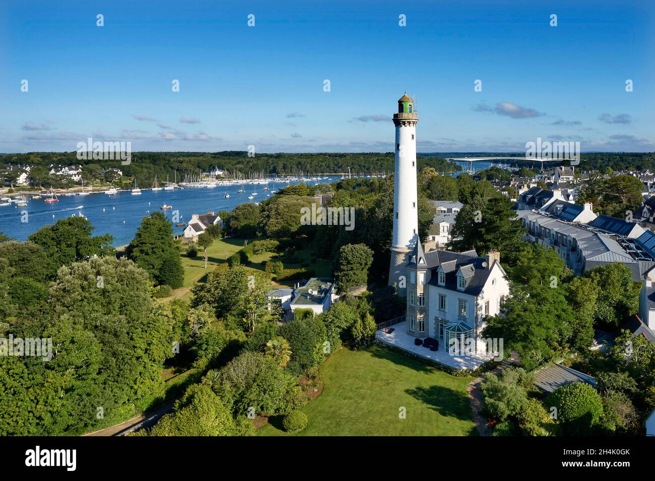 Pyramid house aerial hi-res stock photography and images - Alamy
