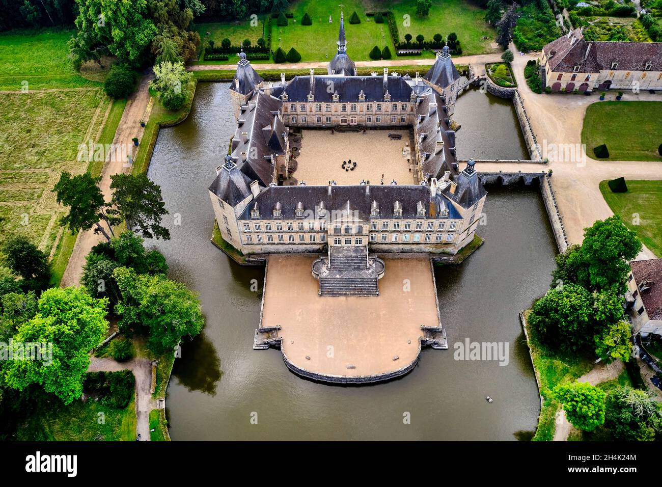 France, Saone et Loire, Chateau de Sully castle Stock Photo - Alamy