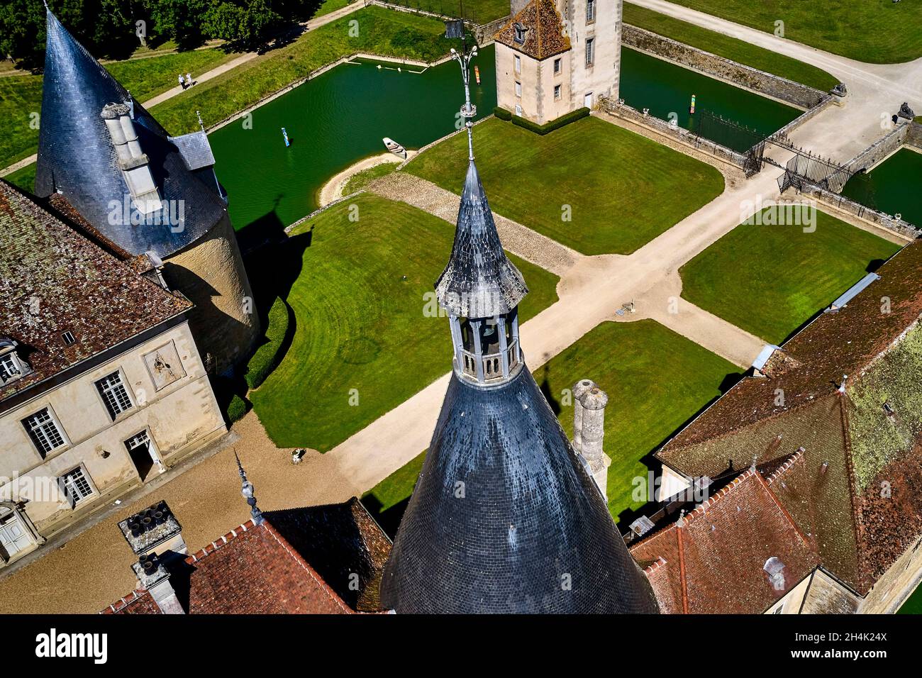 France, Cote d'Or, Chateau de Commarin castle Stock Photo - Alamy