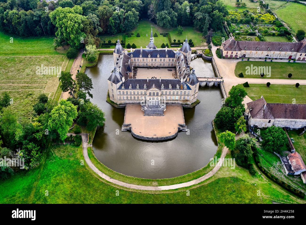 France, Saone et Loire, Chateau de Sully castle Stock Photo - Alamy