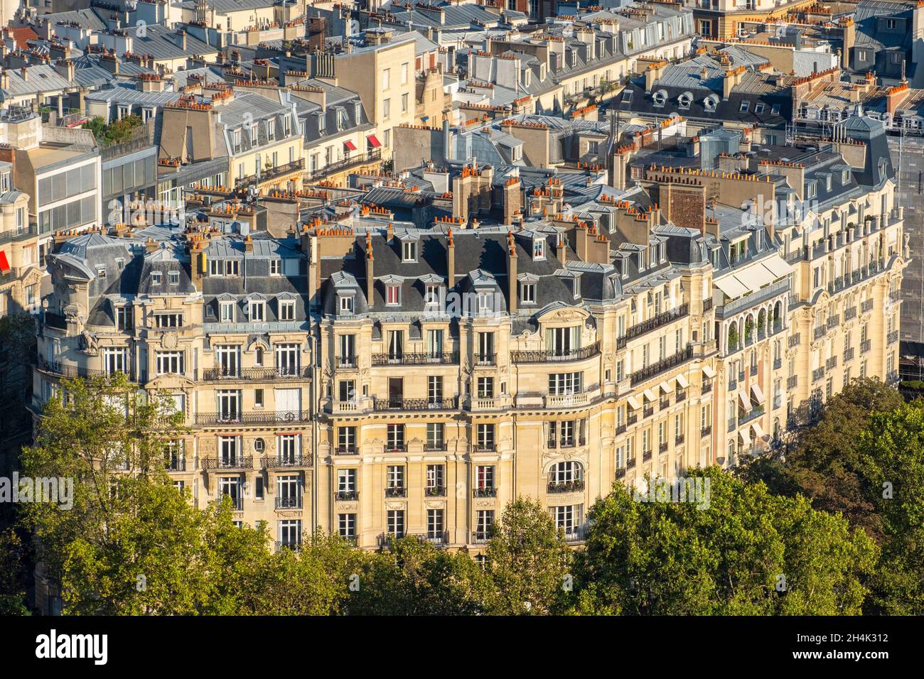 France, Paris, zinc roof of Paris, Haussmannian building, 16th ...