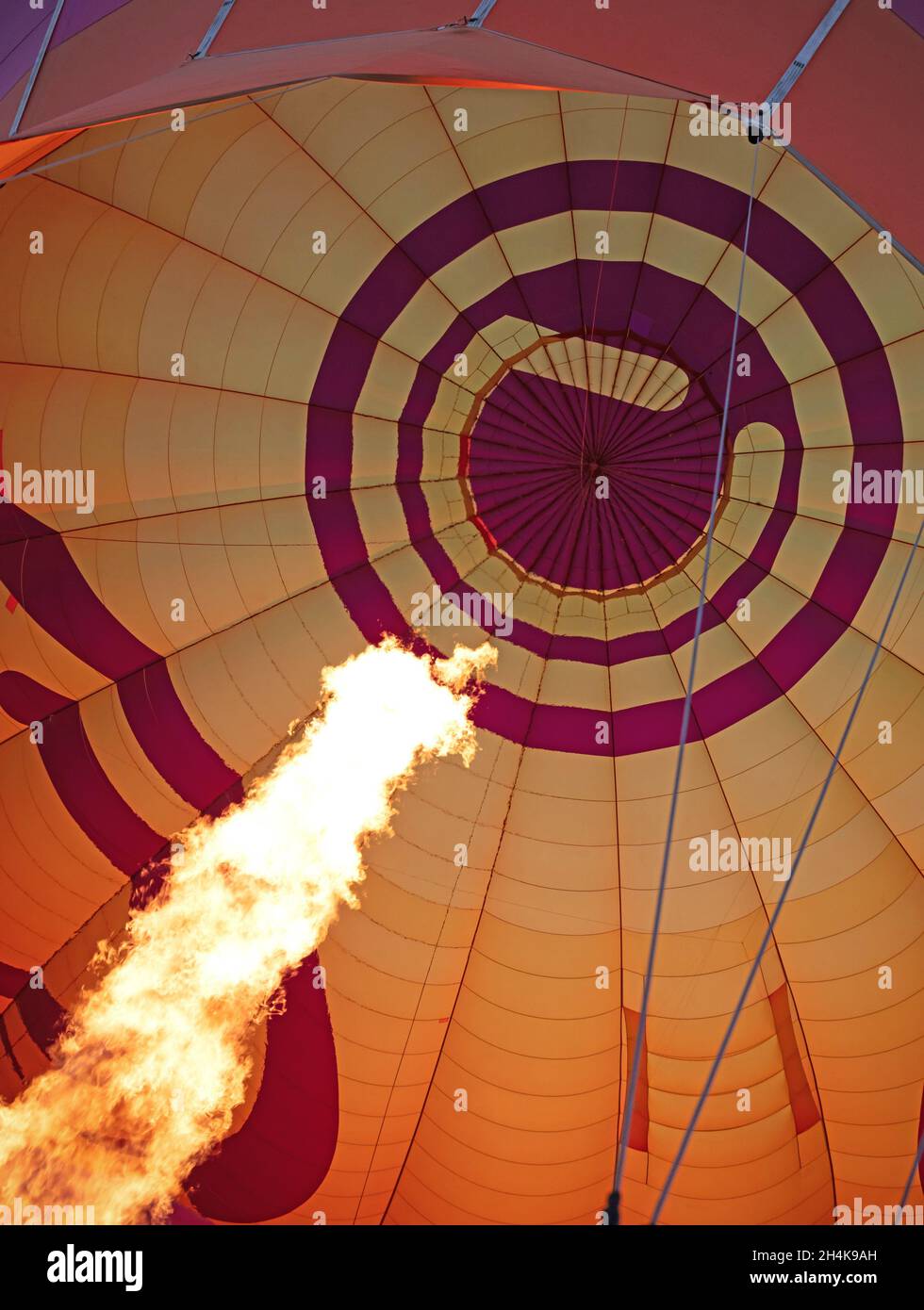 Inside a hot air balloon basket hi-res stock photography and images - Alamy