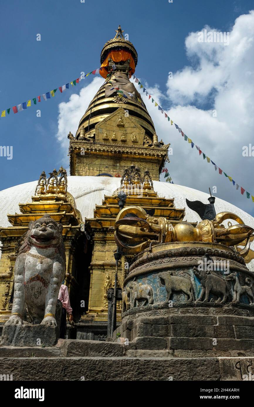 Stupa complex hi-res stock photography and images - Alamy