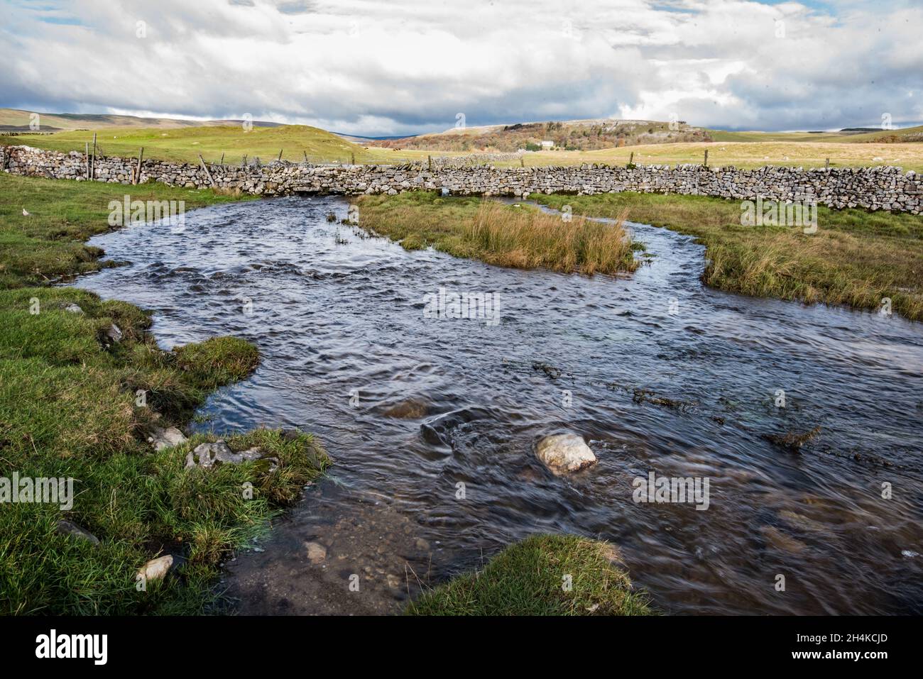 Overflow from malham tarn hi-res stock photography and images - Alamy
