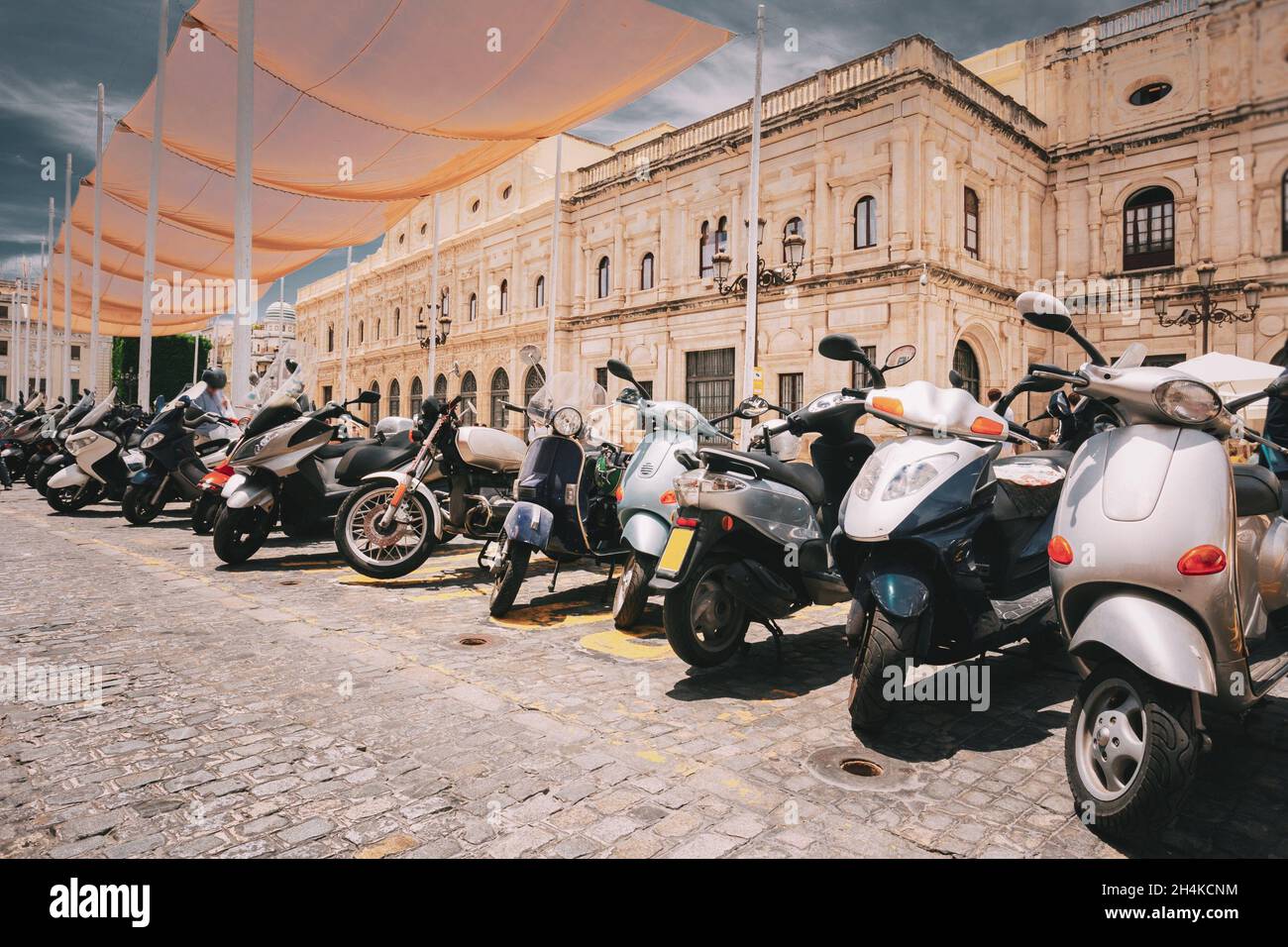Spain motorcycles transport hi-res stock photography and images - Alamy