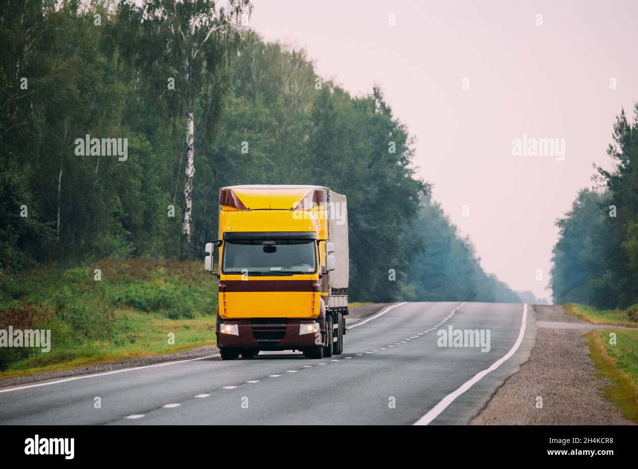 Prime mover truck hi-res stock photography and images - Alamy