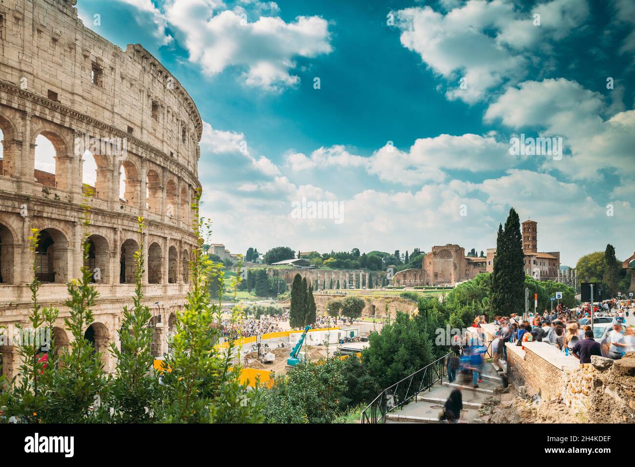 Colosseum famous landmark hi-res stock photography and images - Alamy