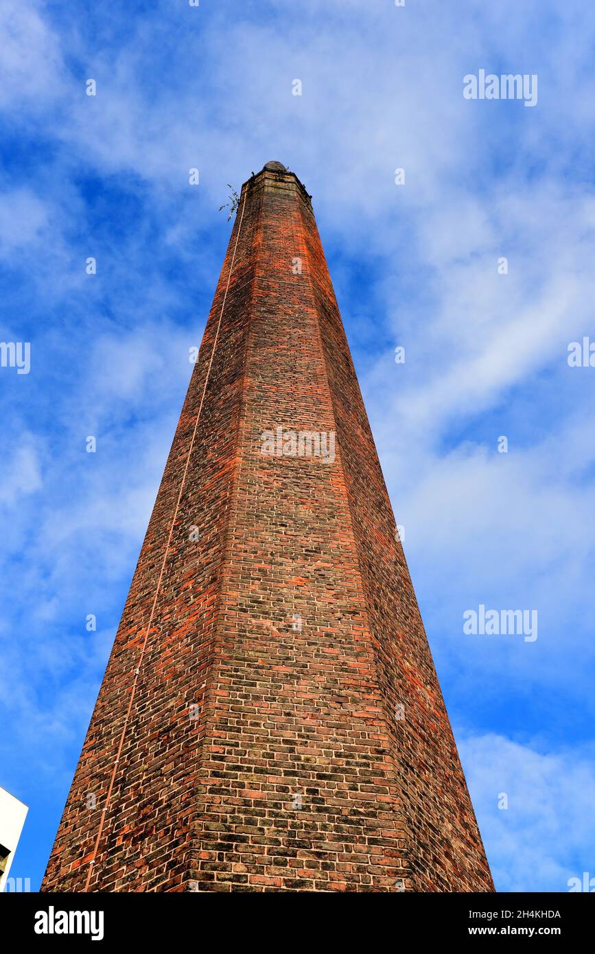 Manchester industrial chimney hi-res stock photography and images - Alamy