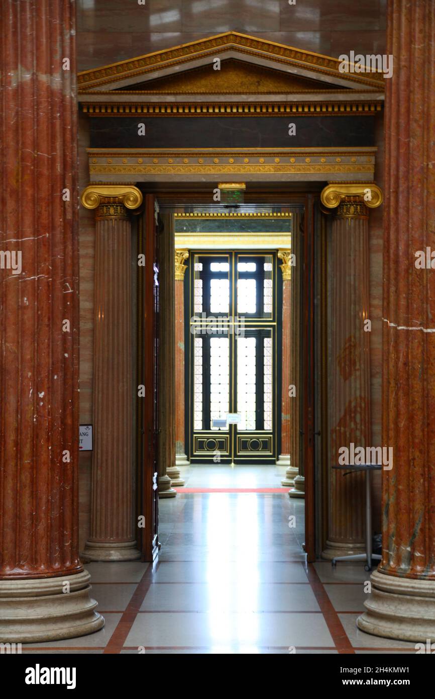 Austrian parliament interior hi-res stock photography and images - Alamy