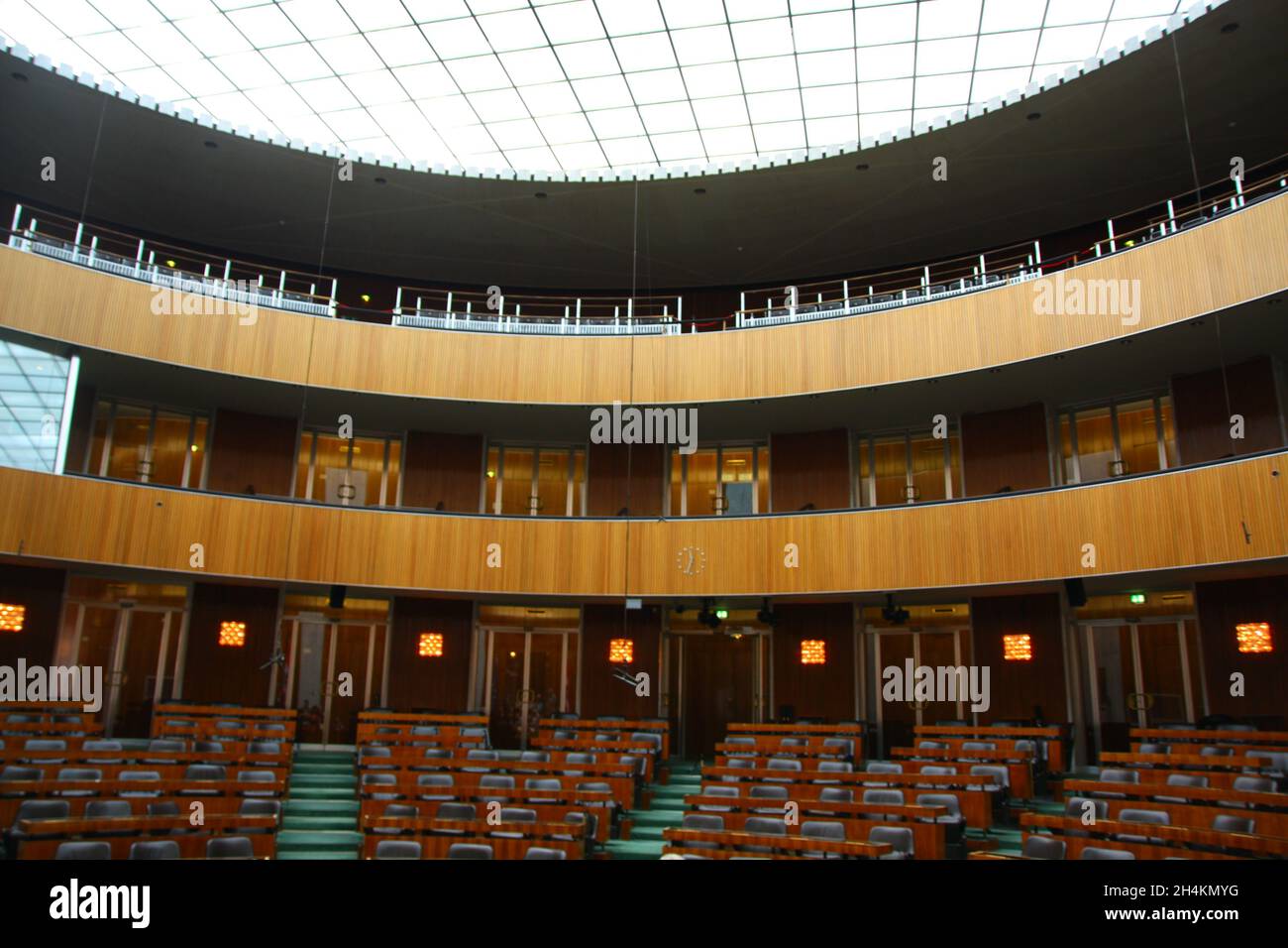 Austrian Parliament building Stock Photo - Alamy