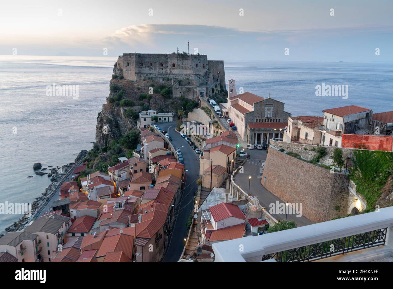 Castello ruffo di calabria hi-res stock photography and images - Alamy