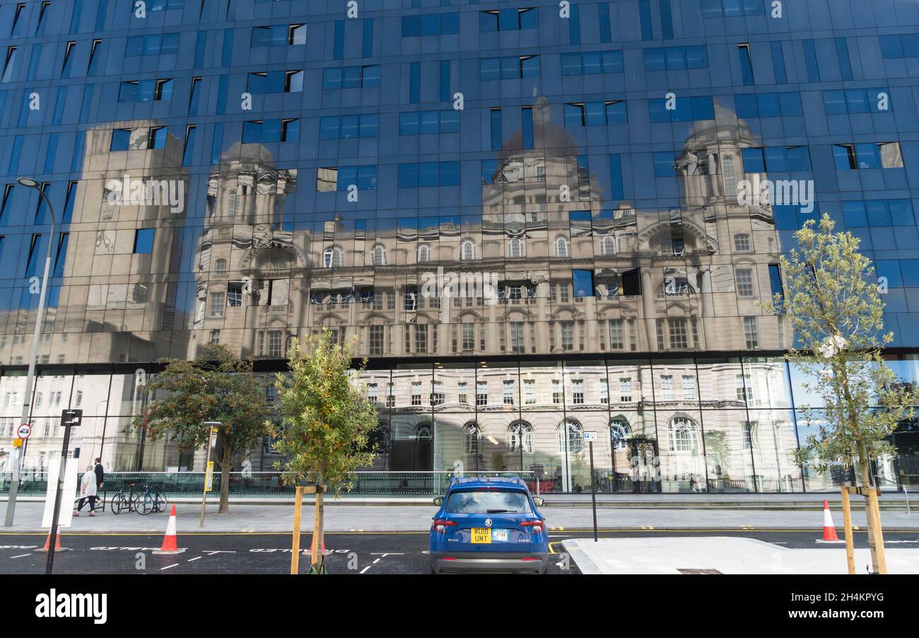 port of liverpool building reflected in modern structure liverpool 2021 ...