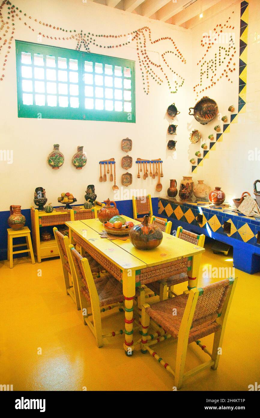Frida kahlo house interior hi-res stock photography and images - Alamy