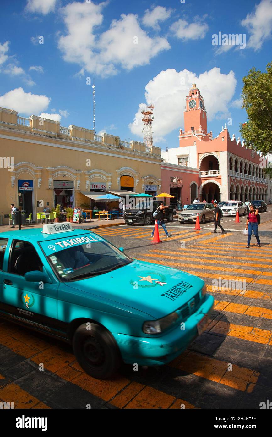 Maya plaza hi-res stock photography and images - Alamy