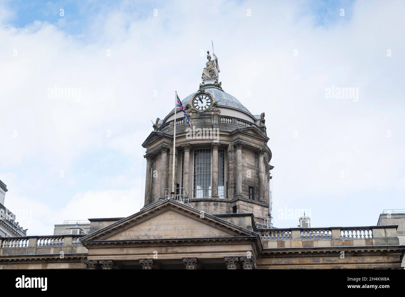 Statue of Britania on top of domed tower on Liverpool town hall 2021 ...