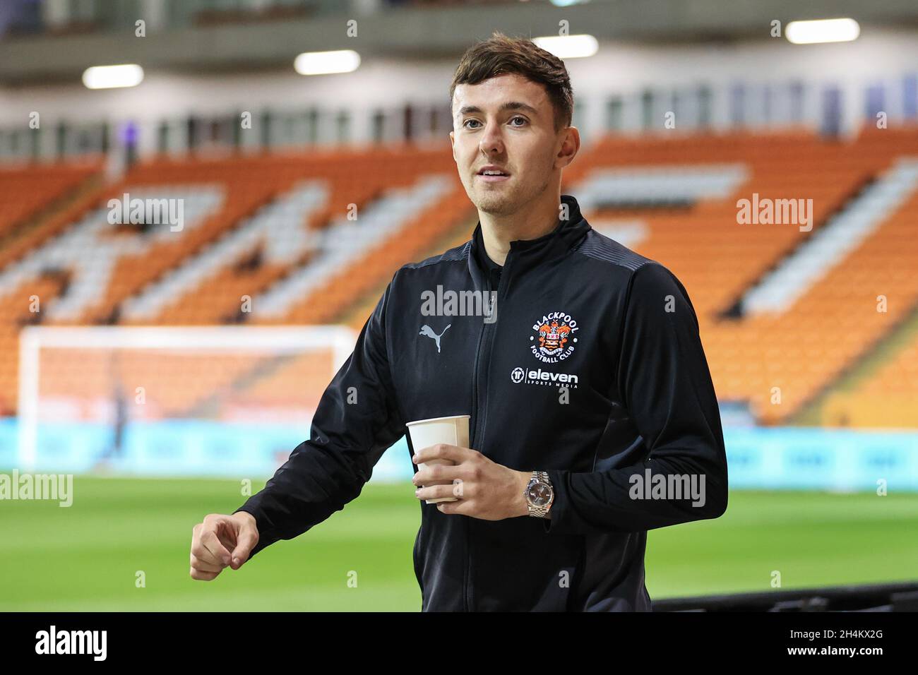 Ryan Wintle #8 of Blackpool arrives at Bloomfield Road Stock Photo - Alamy