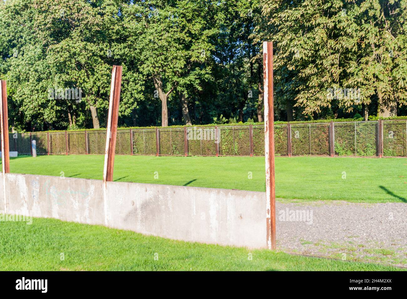 Remnants of the Berlin wall at Berlin Wall Memorial Gedenkstatte ...