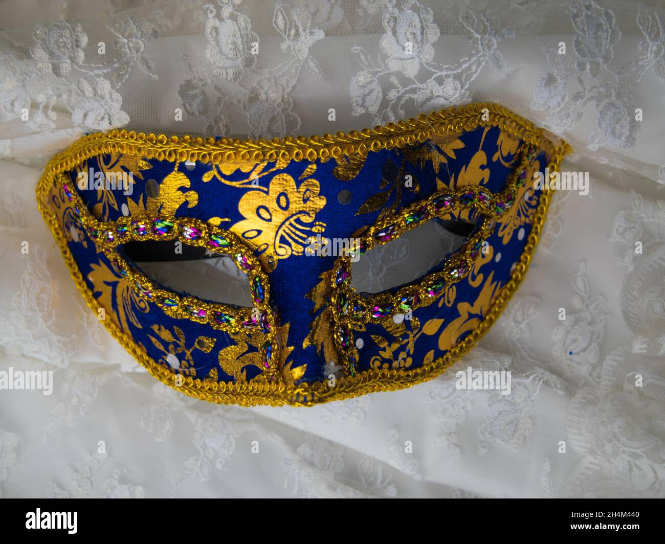 Masquerade ball mask hi-res stock photography and images - Alamy