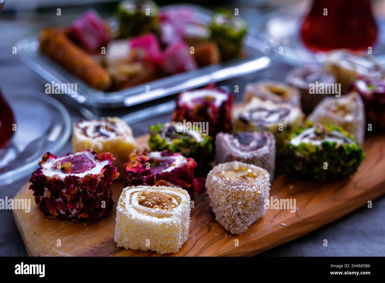 Traditional tea with locum - Turkish delight Stock Photo - Alamy