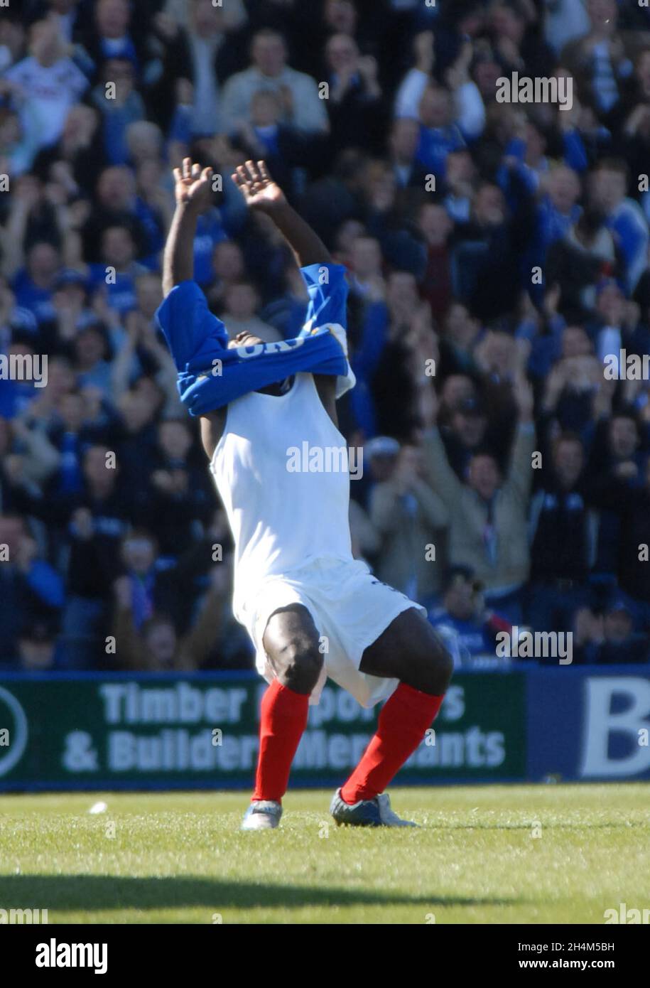 PORTSMOUTH BLACKBURN Lomana Tresor Lua Lua celebrates after equalising ... PORTSMOUTH BLACKBURN Lomana Tresor Lua Lua celebrates after equalising ...