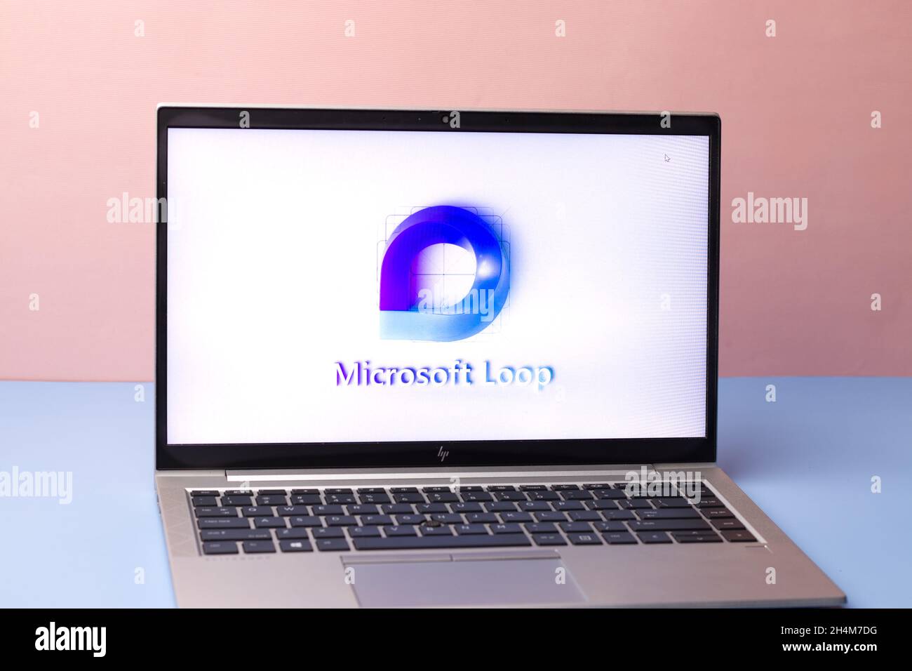 Microsoft loop logo hi-res stock photography and images - Alamy