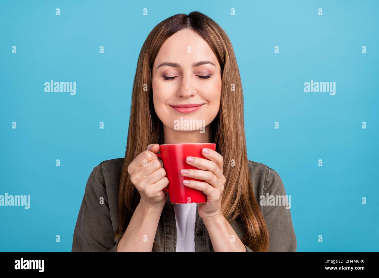 Mature woman smell tea hi-res stock photography and images - Alamy