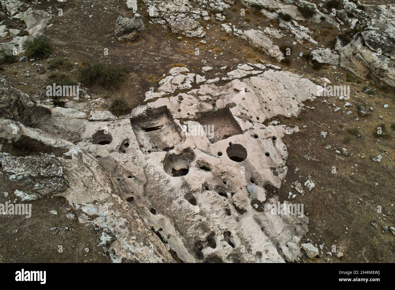 Assyrian wine hi-res stock photography and images - Alamy